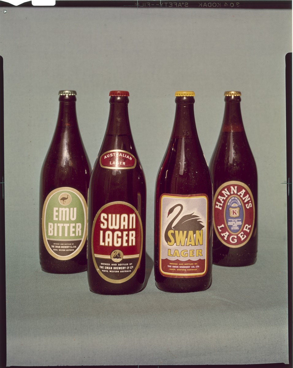 Swan beer bottles - JPG 206.6 KB