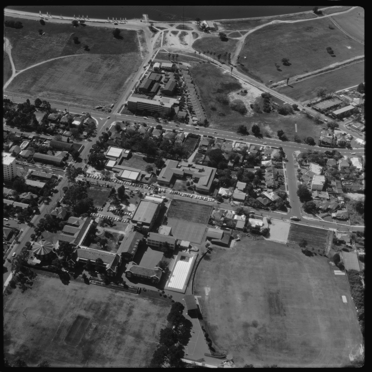 Aerial photographs of Wesley College South Perth 9 Sept. 1980 - JPG 371 ...