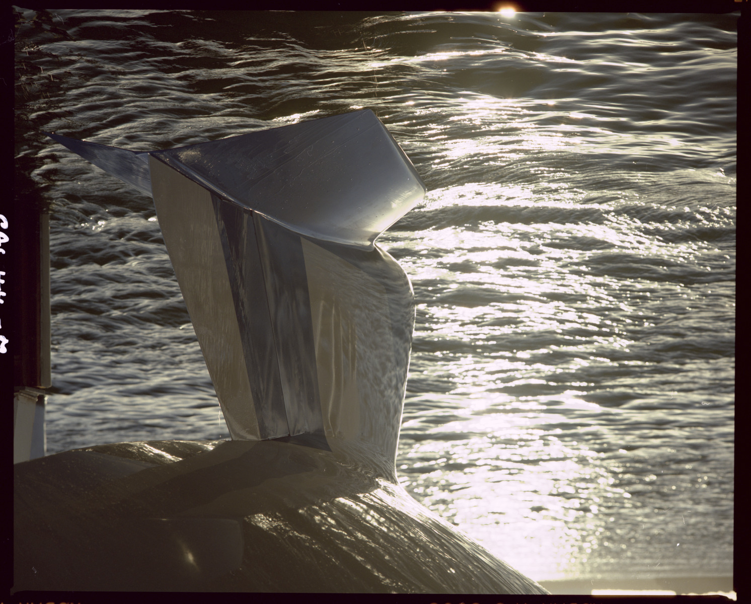 Yacht 'Australia II - KA6' winged keel and bow - JPG 520.9 KB