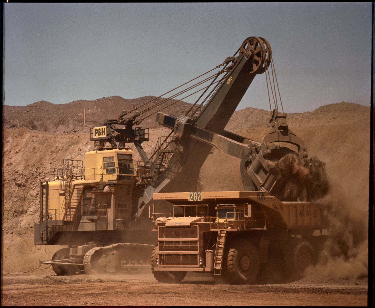 Loading an ore truck at Mt Newman Mining's Mt Whaleback iron ore mine ...