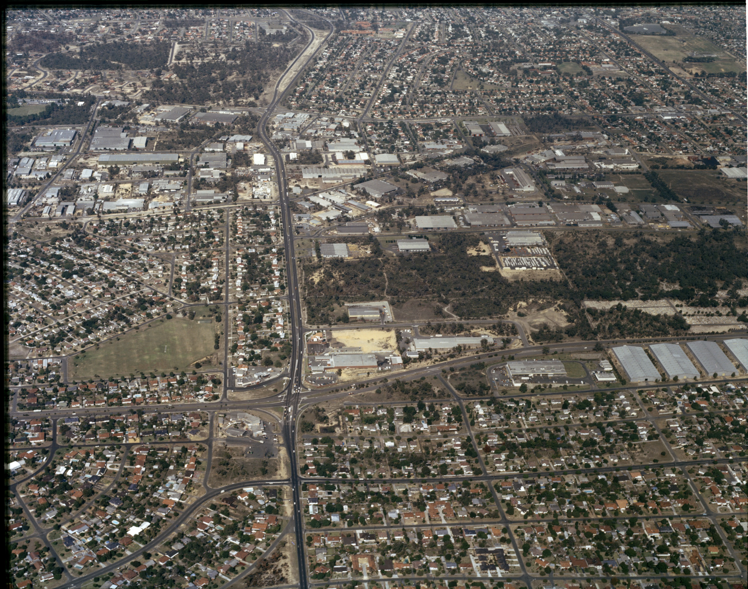 Aerial photographs of the area surrounding the intersection of Leach ...