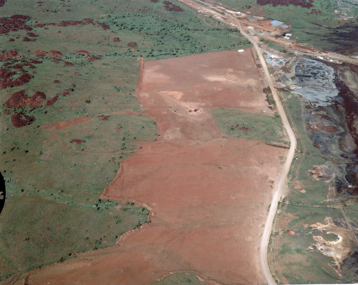 Aerial photographs of the Burrup Peninsula 27 Feb. 1981 - JPG 744.8 KB