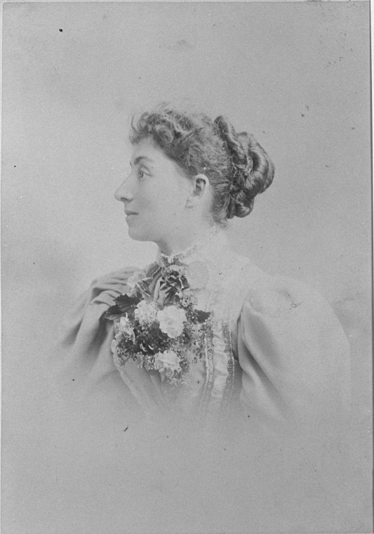 Witham family photographs - JPG 91.4 KB