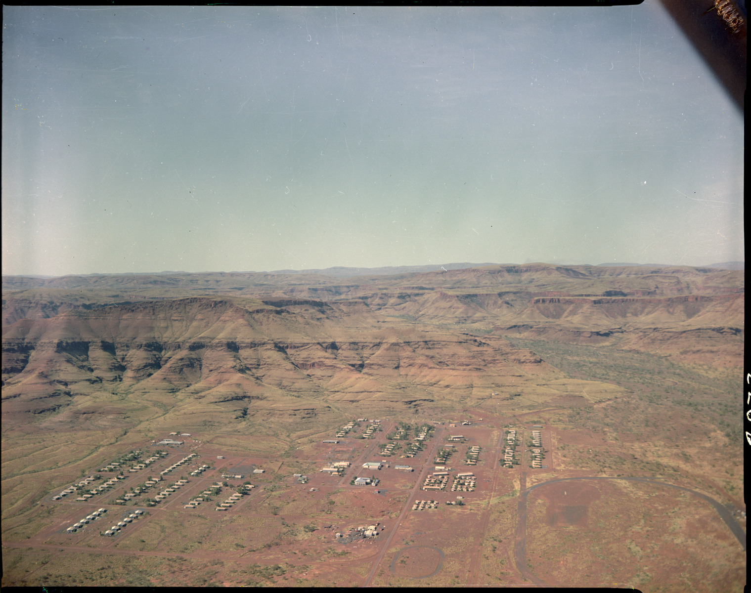Aerial photograph of Wittenoom - JPG 559.3 KB