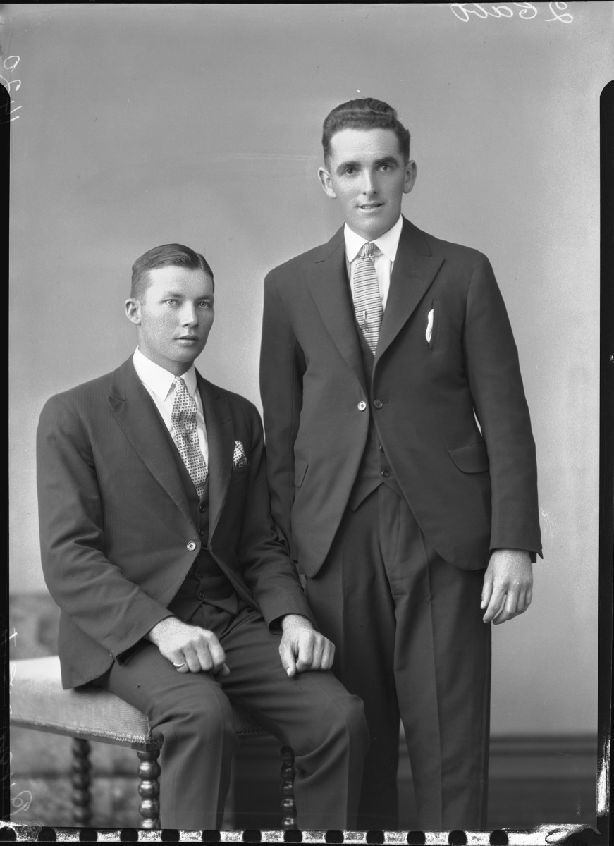 Studio portrait of Mr Ryan & Mr Eaton, Kalgoorlie - JPG 167.2 KB