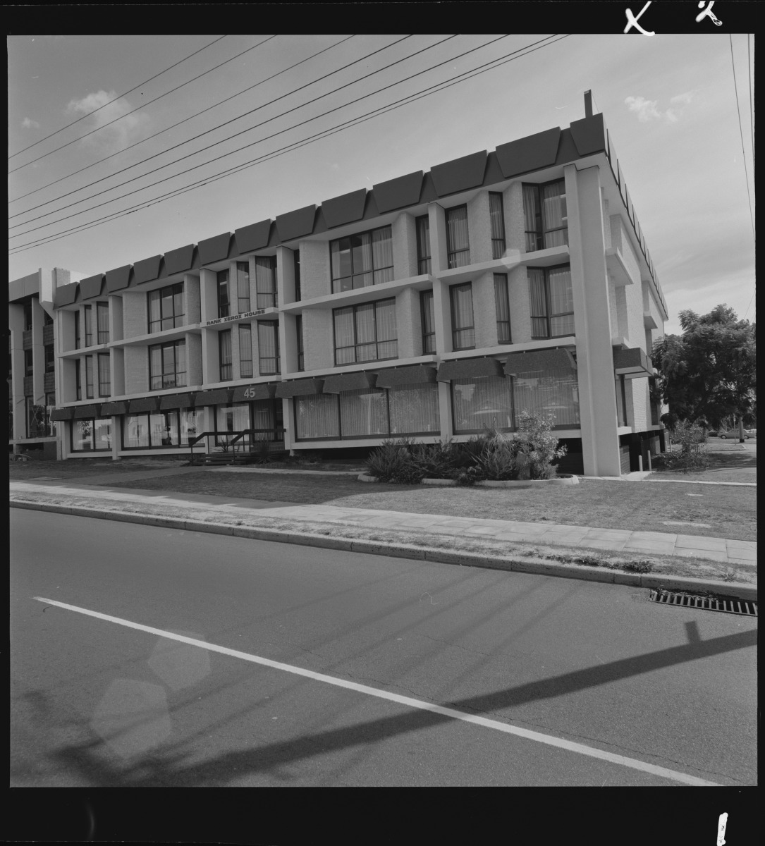 Rank Xerox House - JPG 256.5 KB
