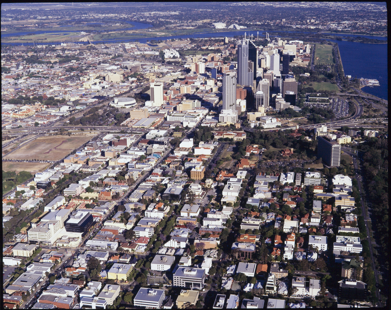 Aerial photograph of West Perth looking east to Perth City - JPG 1.0 MB
