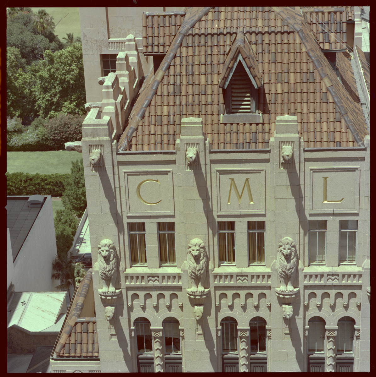 Colonial Mutual Life building - JPG 562.7 KB