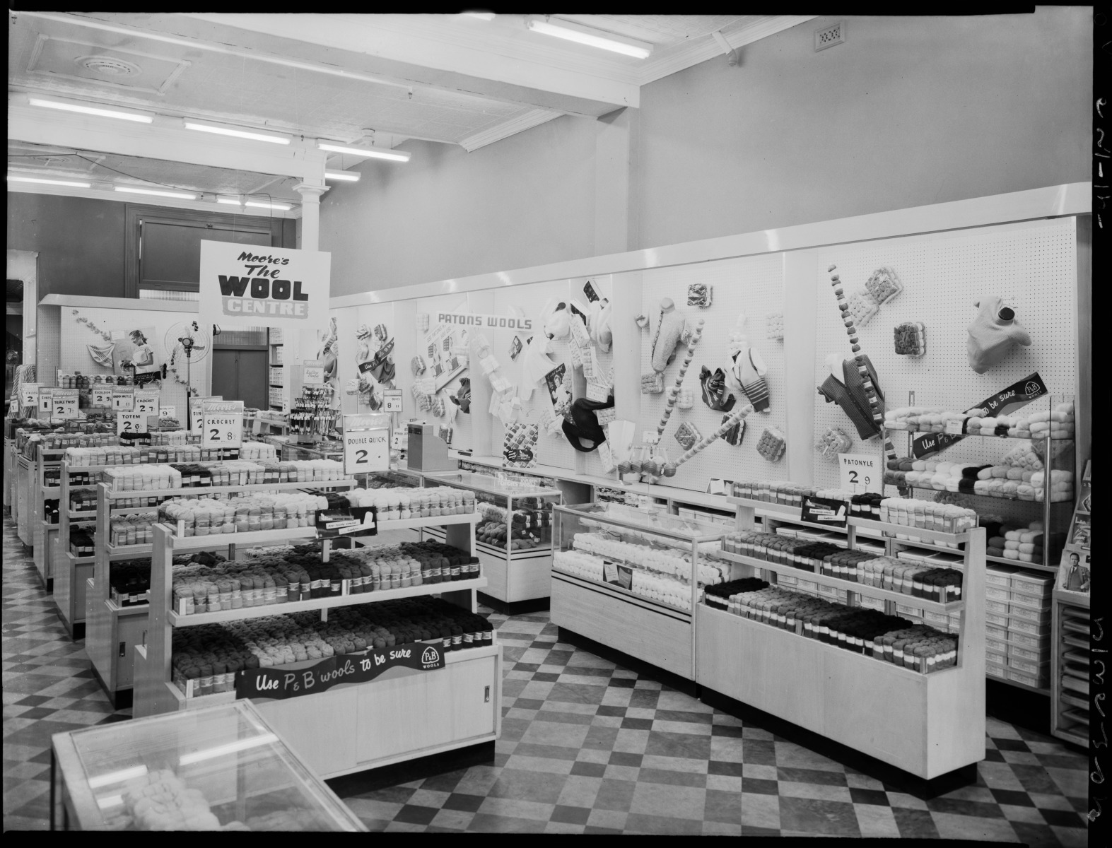 Moore's The Wool Centre - JPG 416.6 KB