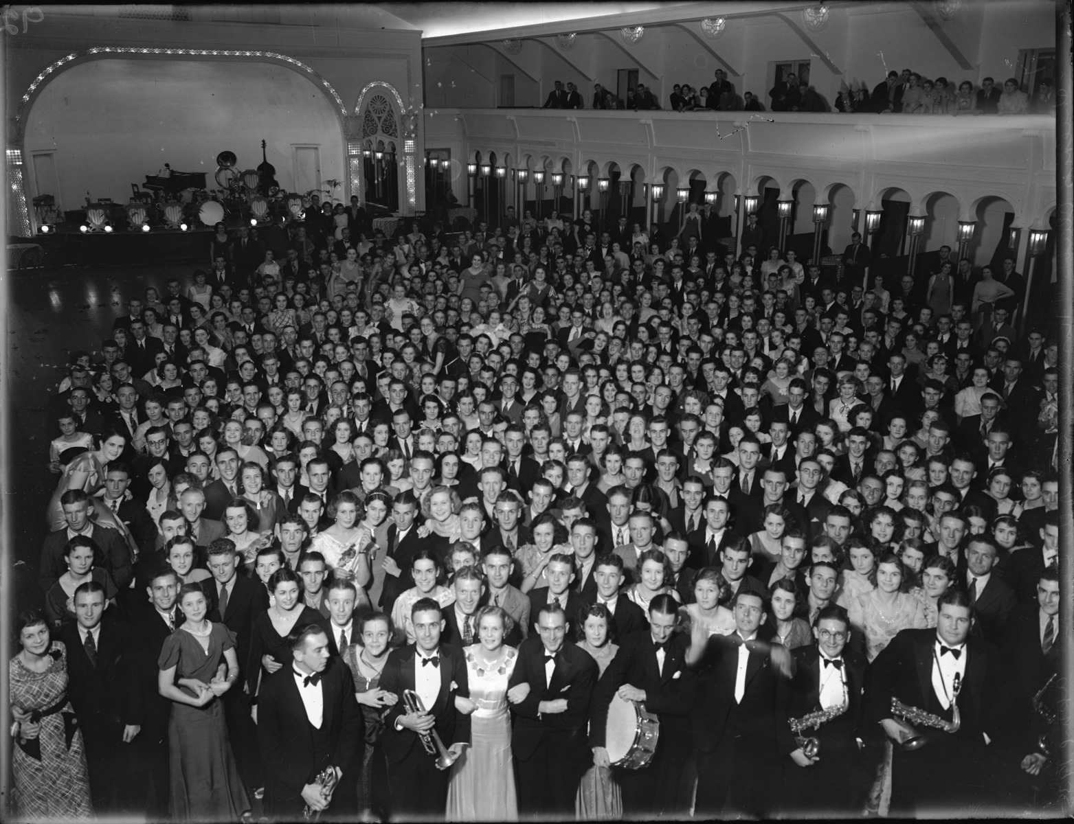 Cheerio Club dance at the Embassy Ballroom - JPG 449.8 KB