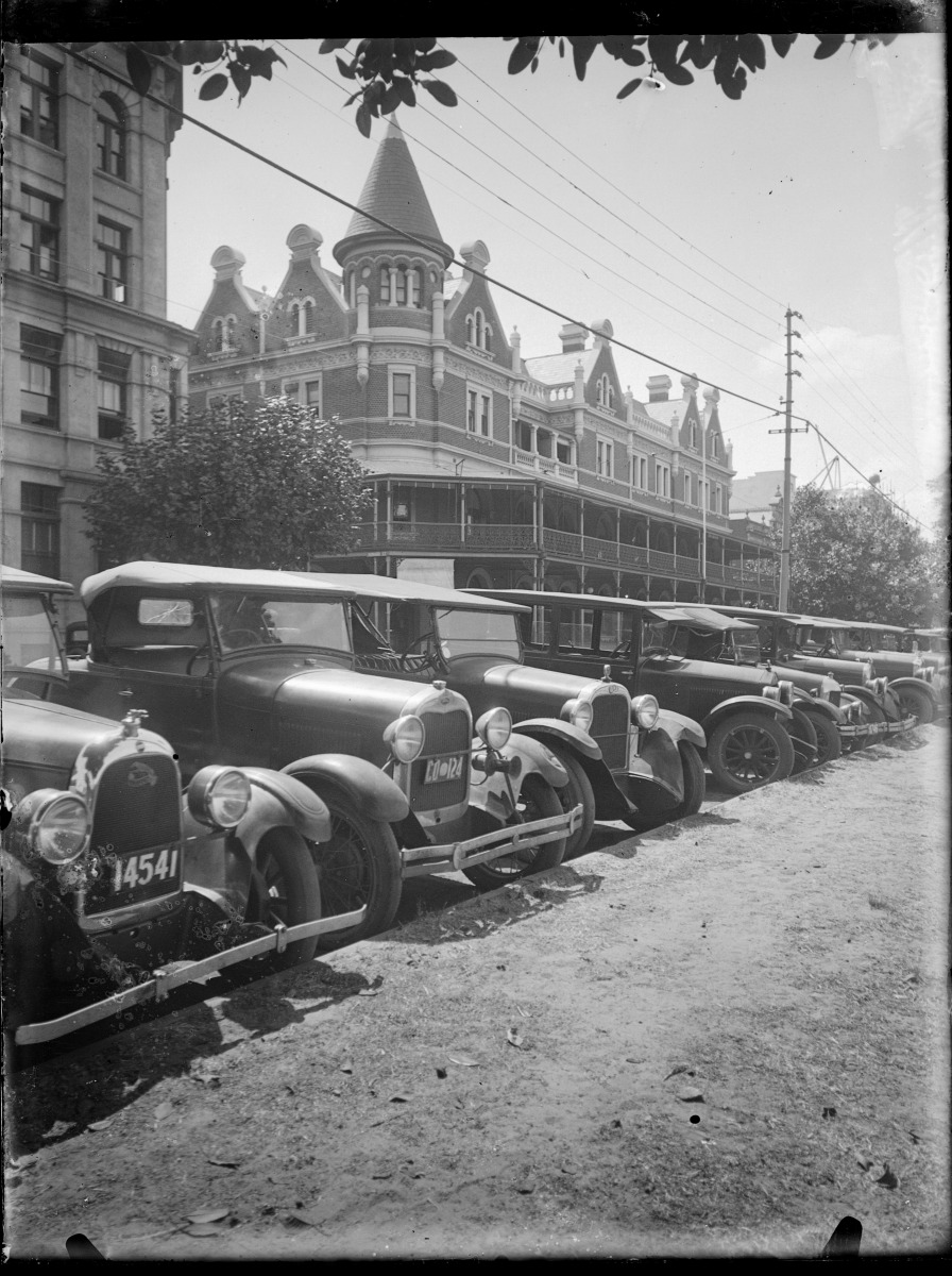 The Esplanade Hotel and The Esplanade from Howard Street, Perth - JPG ...