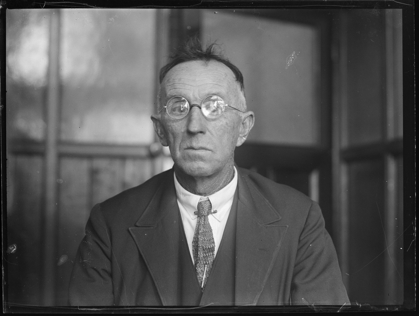 Samuel Alexander Hill Hazlett and his son Samuel ready to leave Perth ...