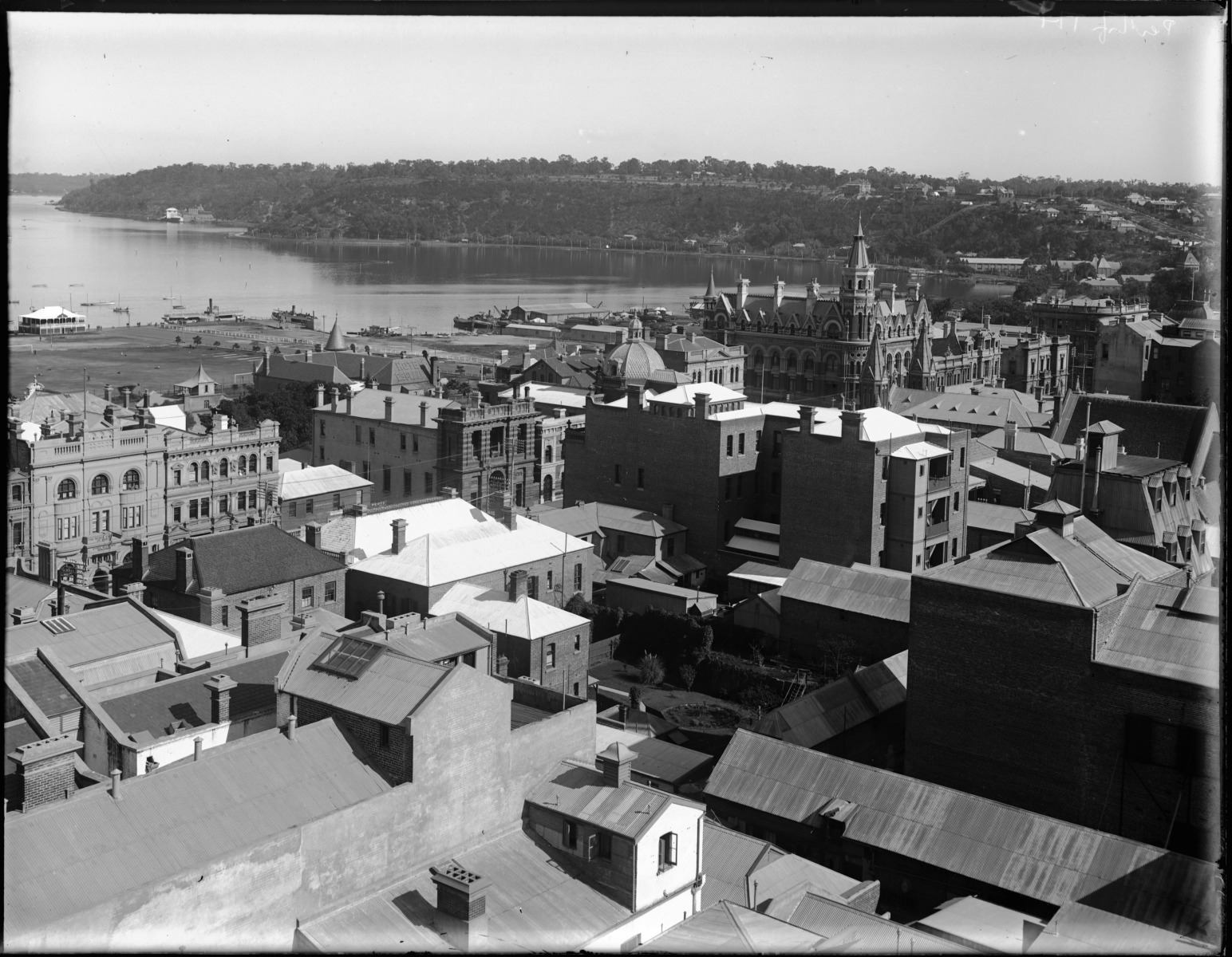 Perth looking south west from the Town Hall tower, 1906 - JPG 463.0 KB