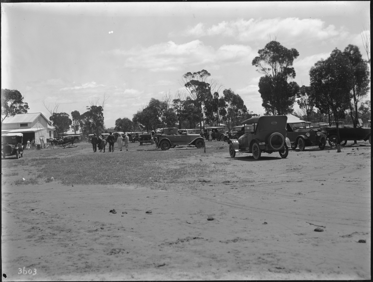 Farmers field day at the Merredin State Farm. - JPG 370.3 KB