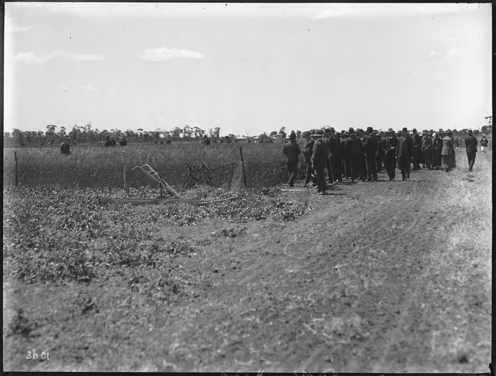 Farmers field day at the Merredin State Farm. - JPG 394.4 KB