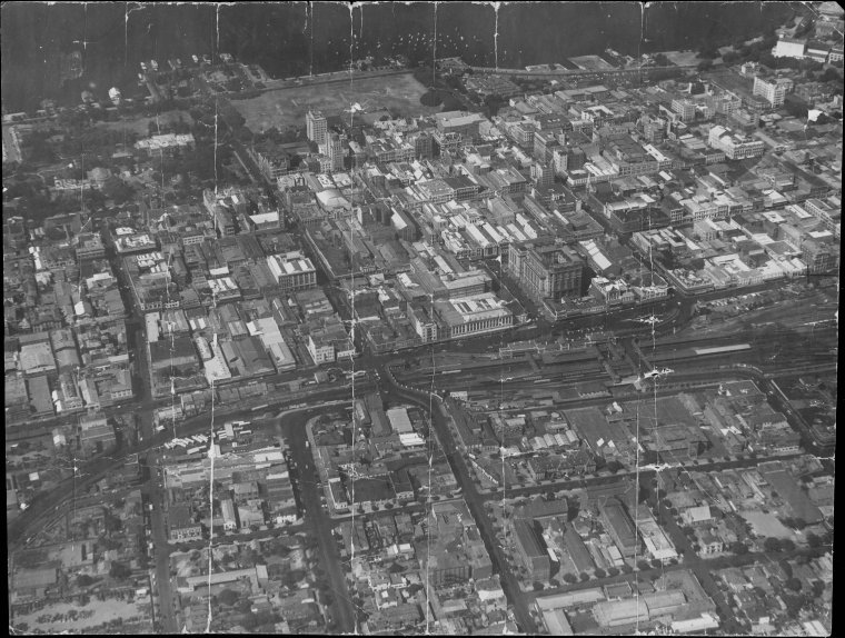Aerial photograph of Perth, looking south west towards Perth Water ...