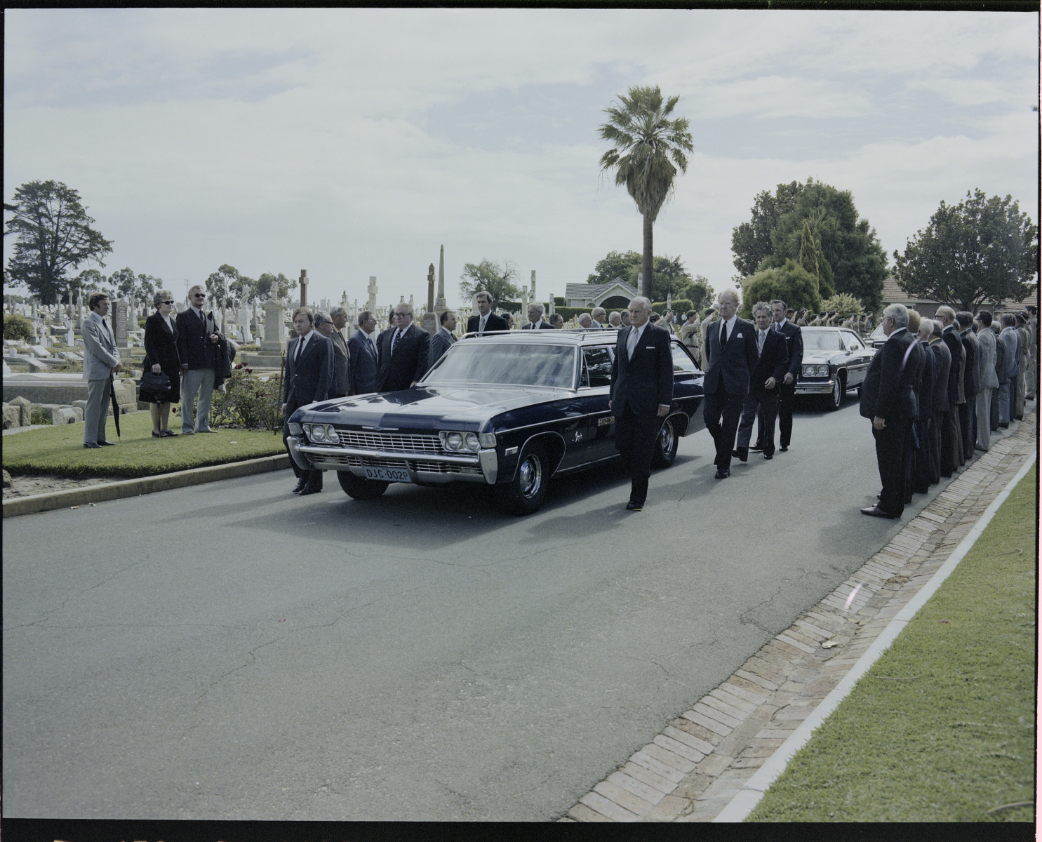 The State funeral for Sir David Brand reaches Karrakatta Cemetery 18 ...