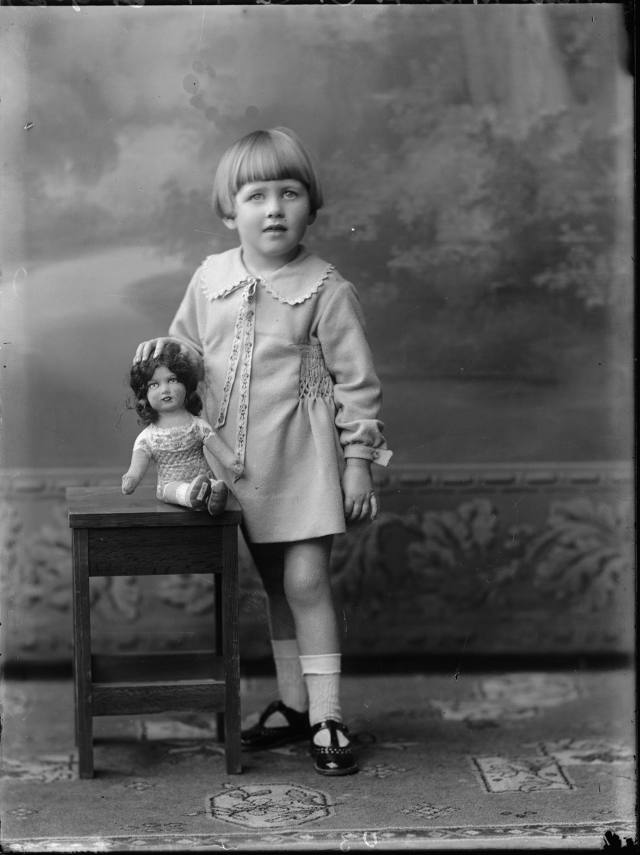 Studio portrait of Miss K. Duff with her doll, 21 September 1927 - JPG ...