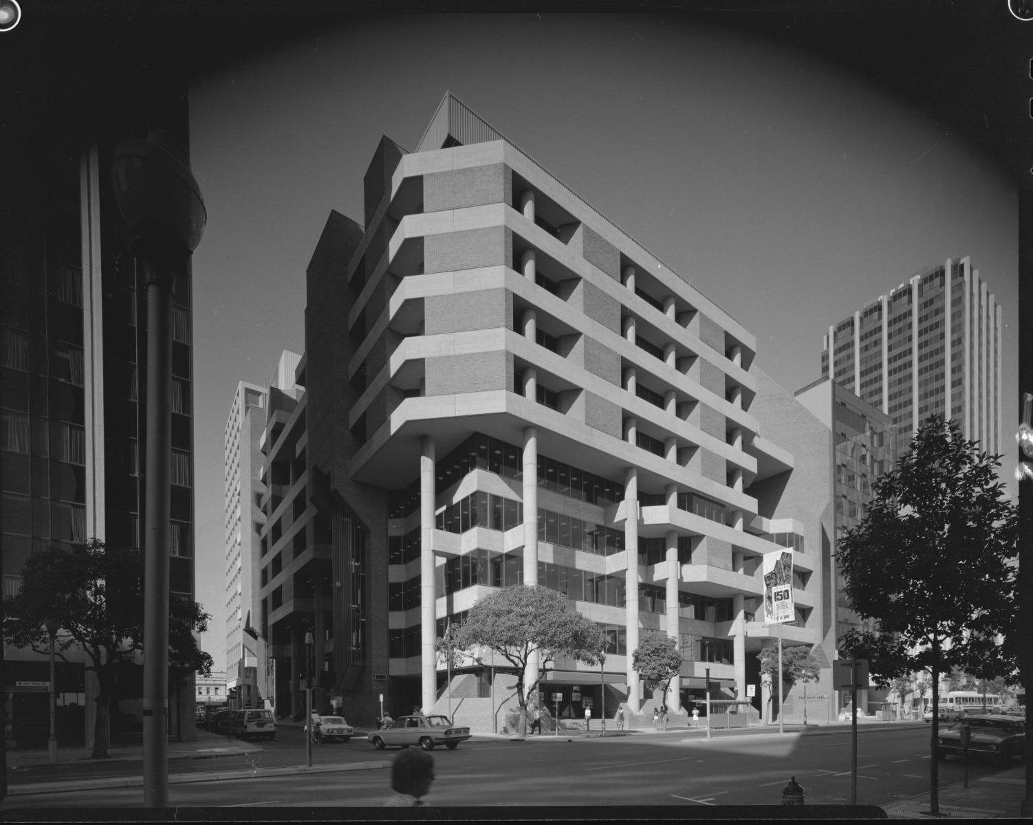 SGIO Atrium, 170 St George's Terrace, Perth, September 1982 - JPG 333.1 KB