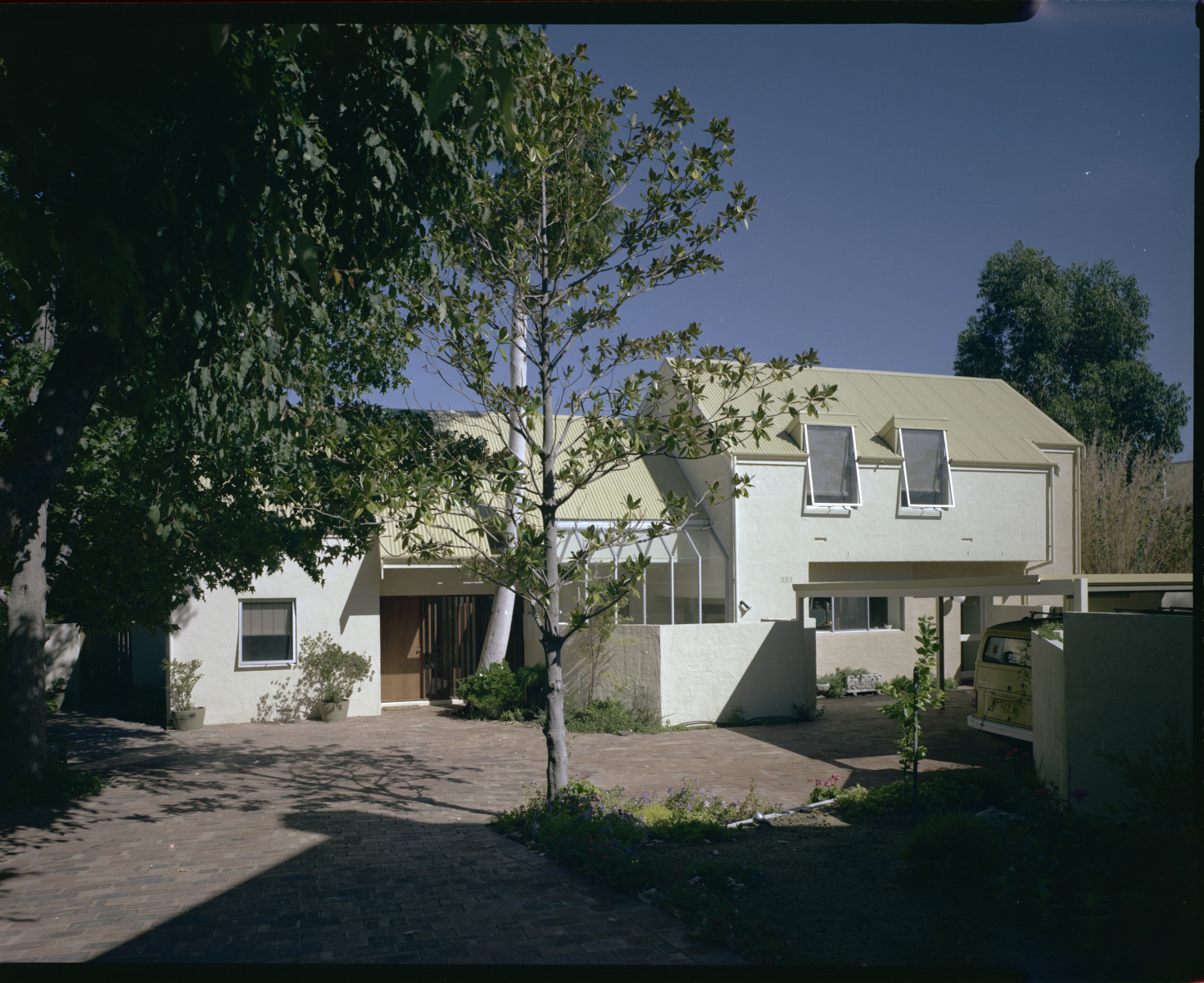 57 Matheson Road, Applecross, triplex development designed by Peter ...