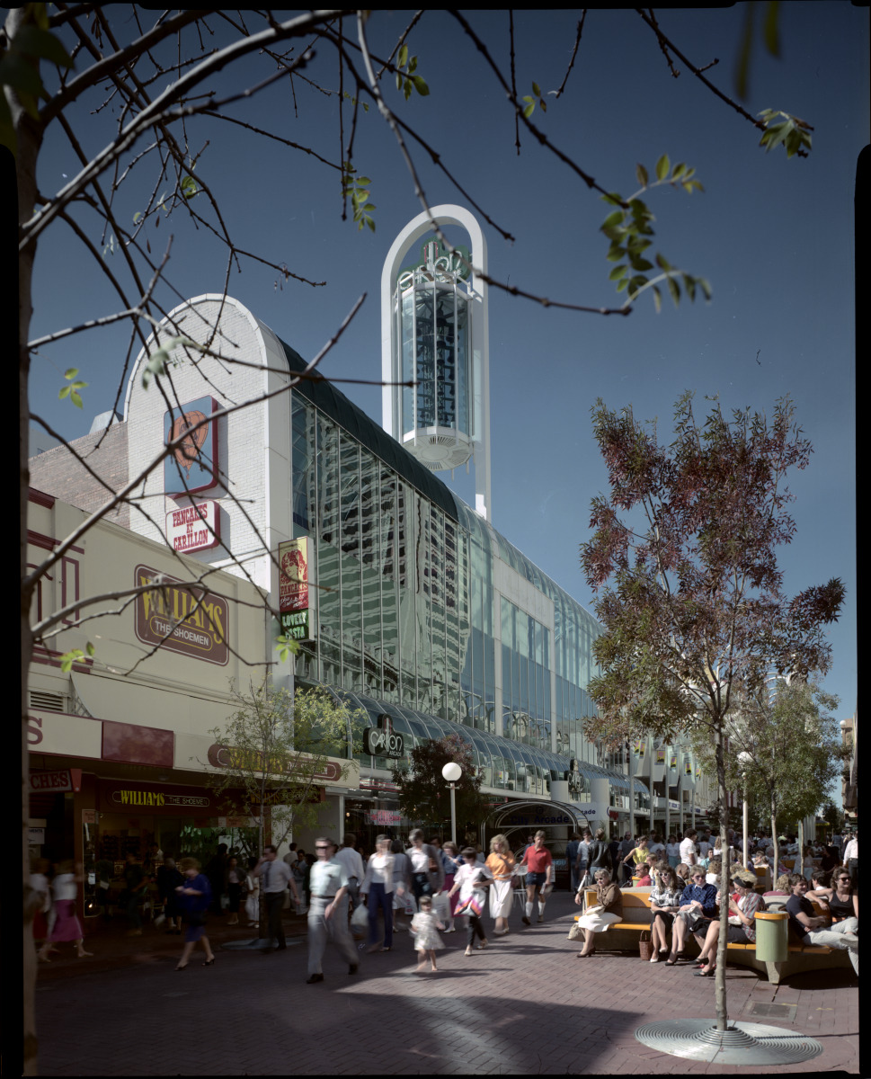Carillon Arcade in the Hay Street Mall, Perth, September 1986 - JPG 392 ...