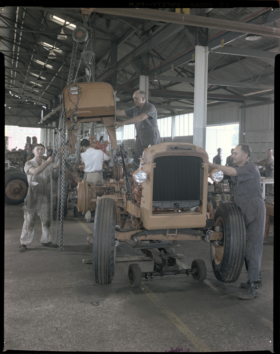 Manufacturing Champion 9G Tractors at Chamberlain Industries factory ...