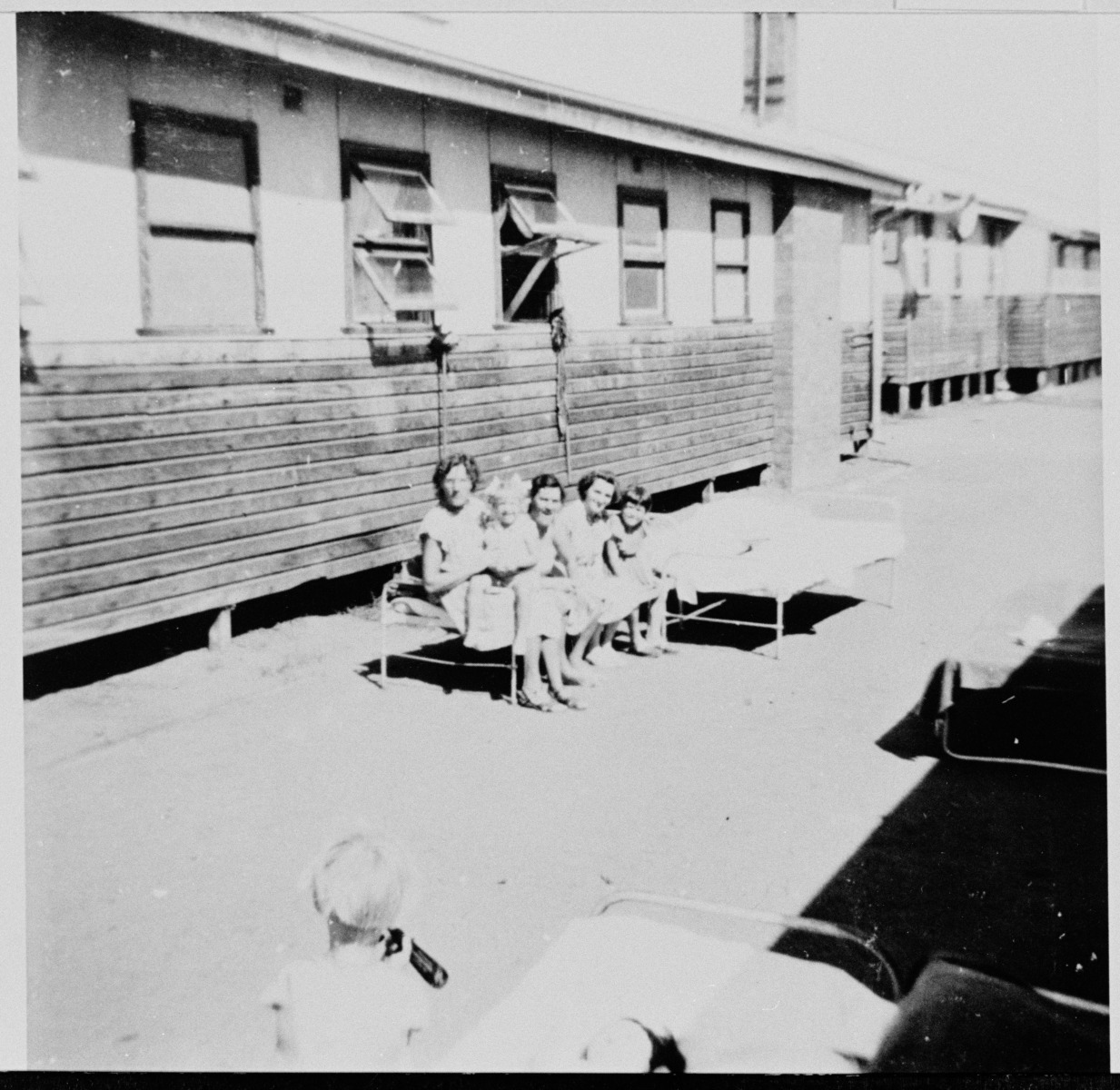 Dutch women airing the beds to rid them of bed bugs, Holden Immigration ...