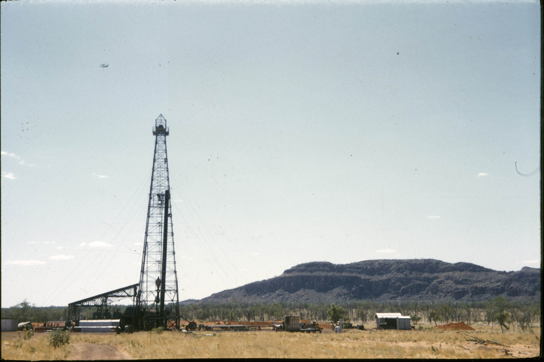 Grant Range oil well owned by WAPET - JPG 443.4 KB