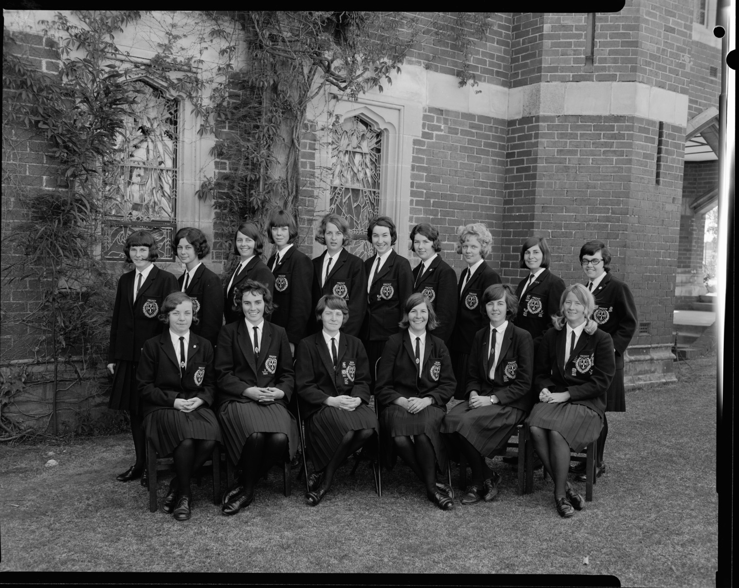 Perth College prefects - JPG 542.6 KB