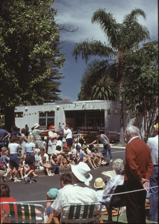 America's Cup victory parade in Subiaco with Mayor Richard Diggins and ...