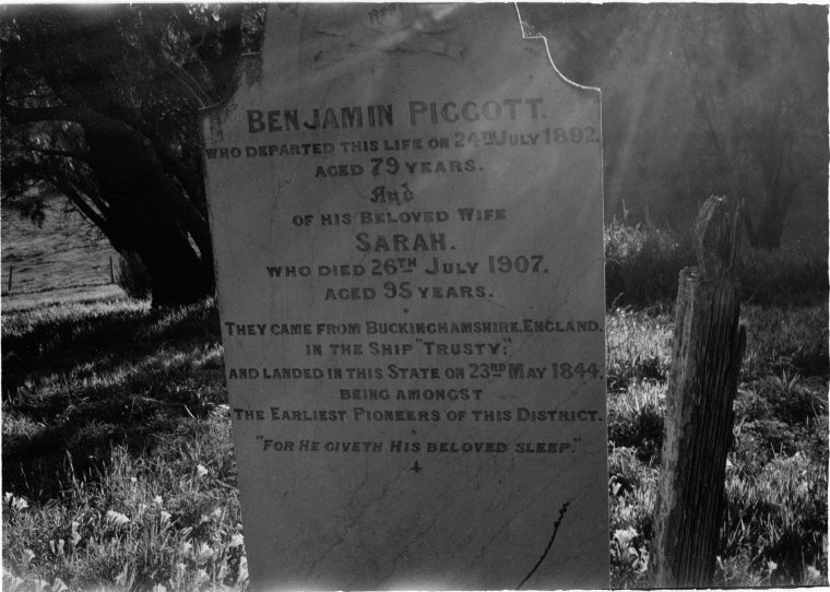 Headstone on the grave of Benjamin and Sarah Piggott, pioneers of ...