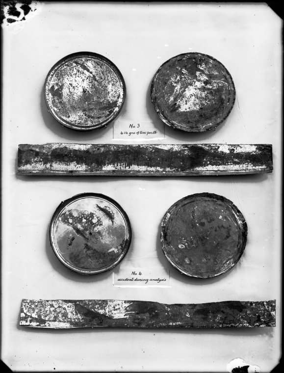 Tin samples showing grains of tin per pound - JPG 109.6 KB