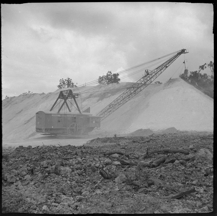 Coal mining at Collie in the 1950s - JPG 123.3 KB