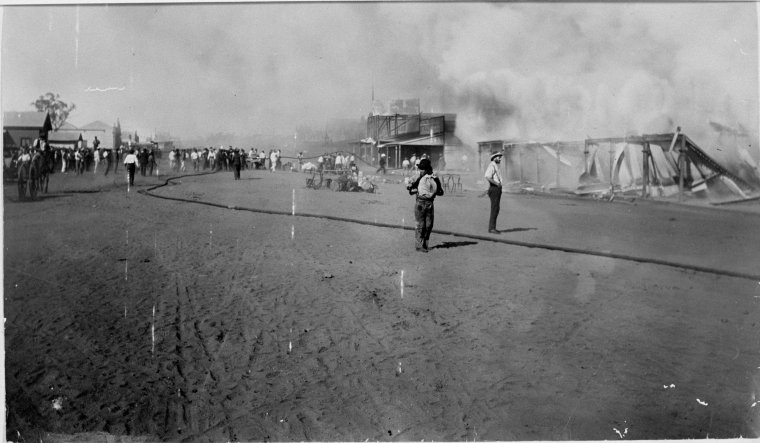 Fire in Hannan Street, Kalgoorlie, 4 December 1896 - JPG 59.2 KB