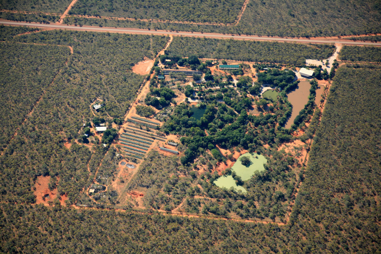 Aerial photographs of Roebuck Plains - JPG 349.9 KB
