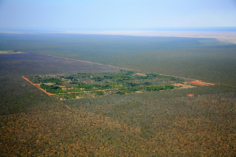 Aerial photographs of Roebuck Plains - JPG 231.5 KB
