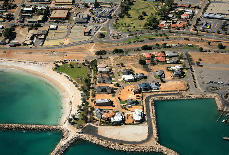 Aerial photographs of Geraldton, part one - JPG 246.5 KB