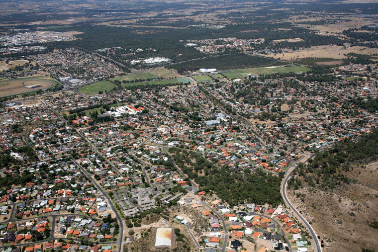 Aerial photographs of Withers - JPG 329.6 KB