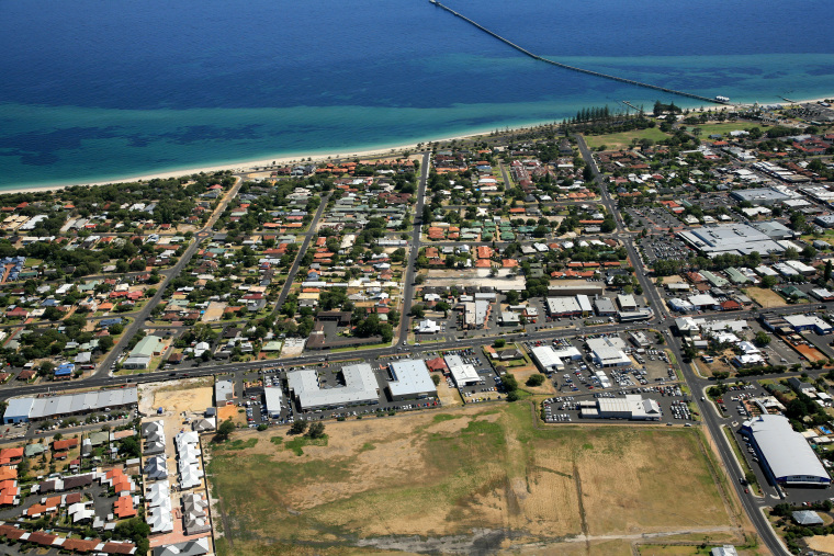 Aerial photographs of West Busselton, part one - JPG 273.6 KB