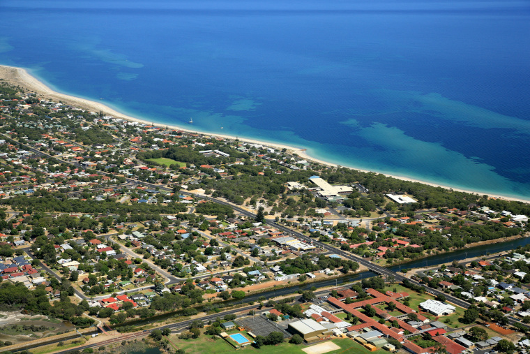 Aerial photographs of West Busselton, part one - JPG 250.9 KB