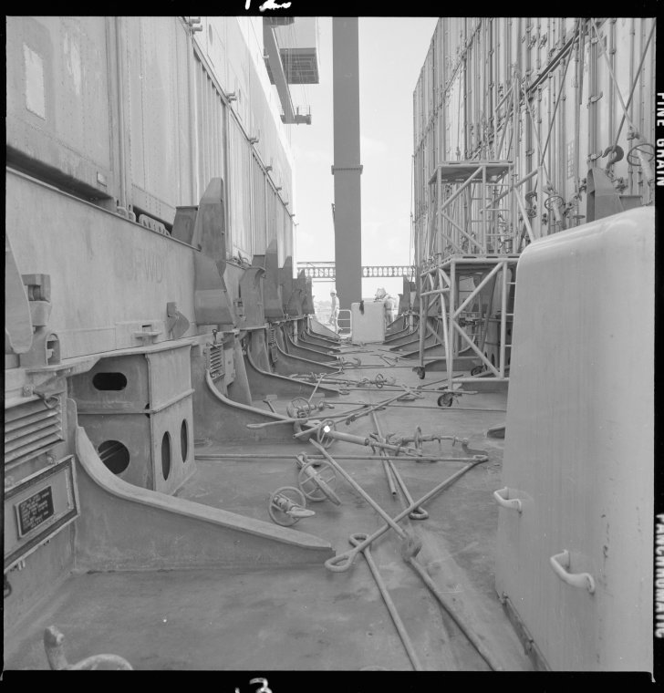 Portainer crane at No. 12 Berth of Fremantle Container Terminal, lifts ...