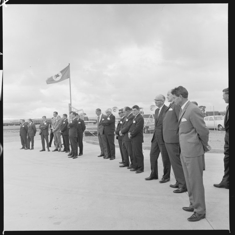 Official opening of the Mobil Oil (Australia) Merredin Bulk Plant - JPG ...