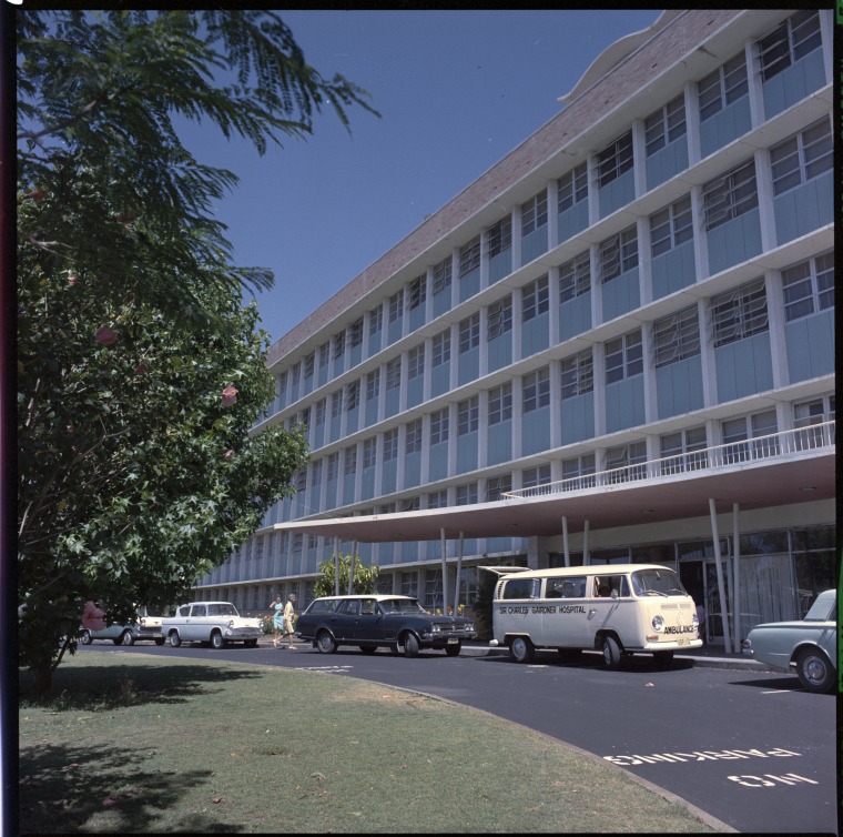 Sir Charles Gairdner Hospital, January 1970 - JPG 184.0 KB
