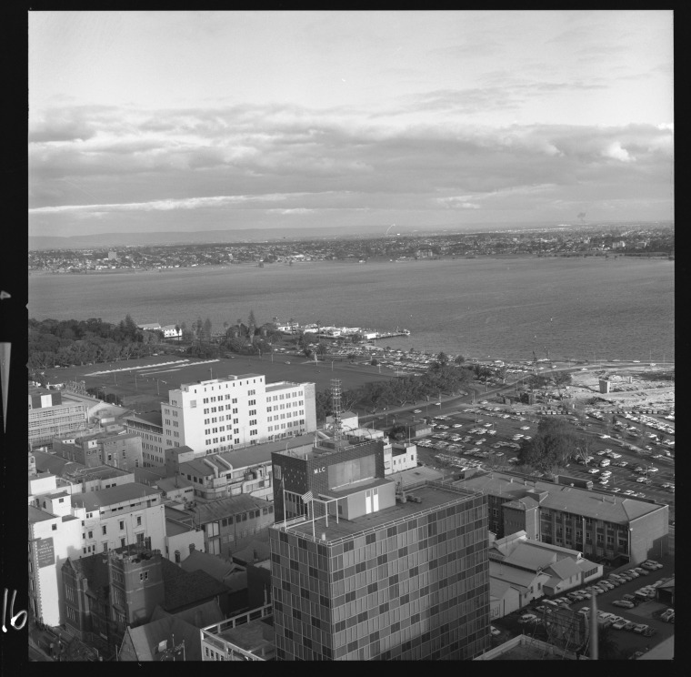 Mount Newman House, St George's Terrace, Perth, July 1972 - JPG 135.0 KB