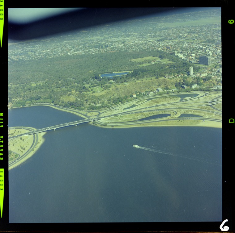 Aerial photographs of the Perth CBD - JPG 139.6 KB