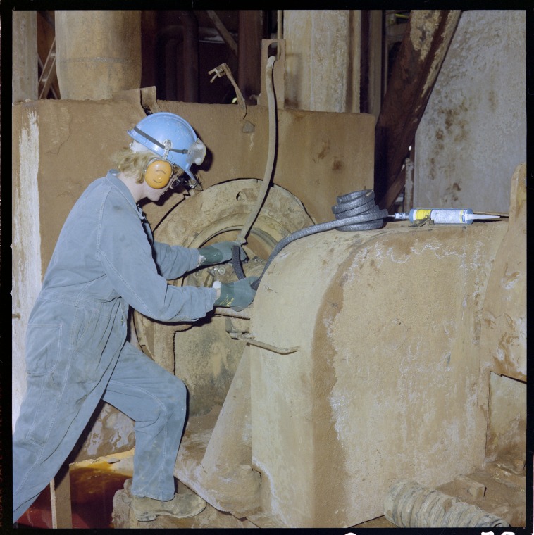 Working for Alcoa in Western Australia, Pinjarra and Kwinana, 3 October ...