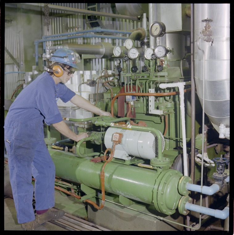 Working for Alcoa in Western Australia, Pinjarra and Kwinana, 3 October ...