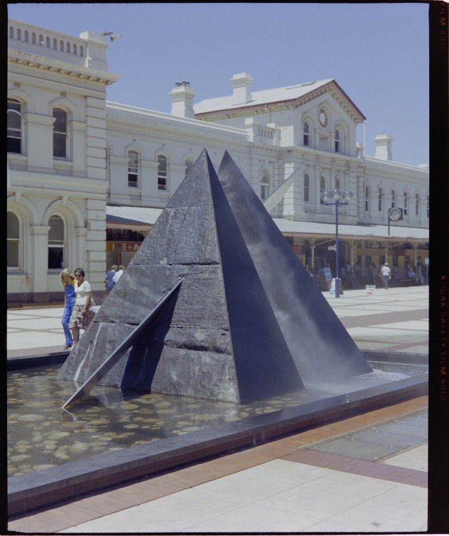 150th Anniversary Commemorative Fountain in front of the Perth Railway ...