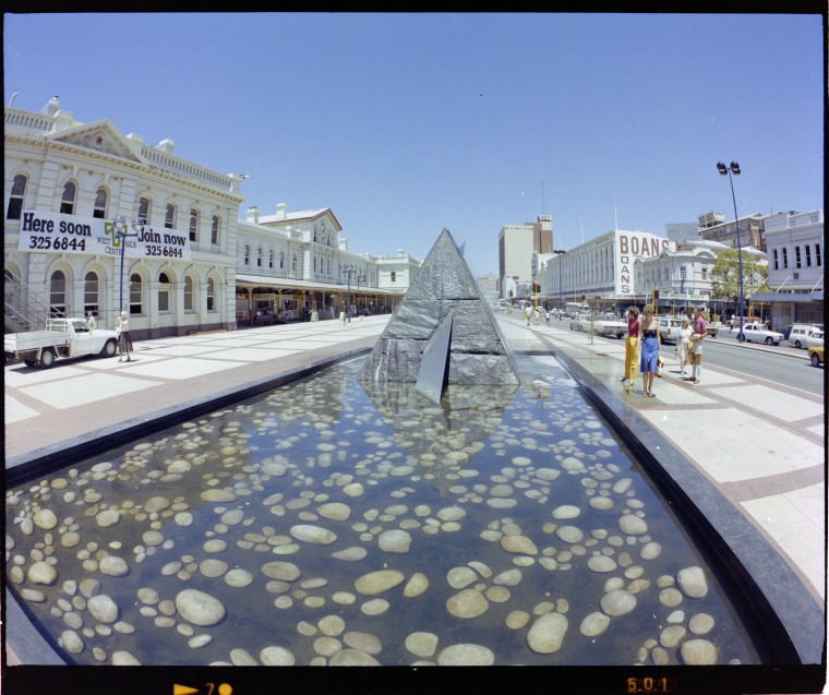 150th Anniversary Commemorative Fountain in front of the Perth Railway ...