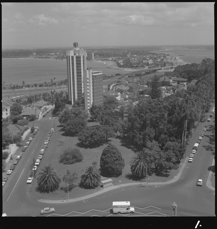 West Perth viewed from Dumas House, 6 December 1979 - JPG 130.9 KB